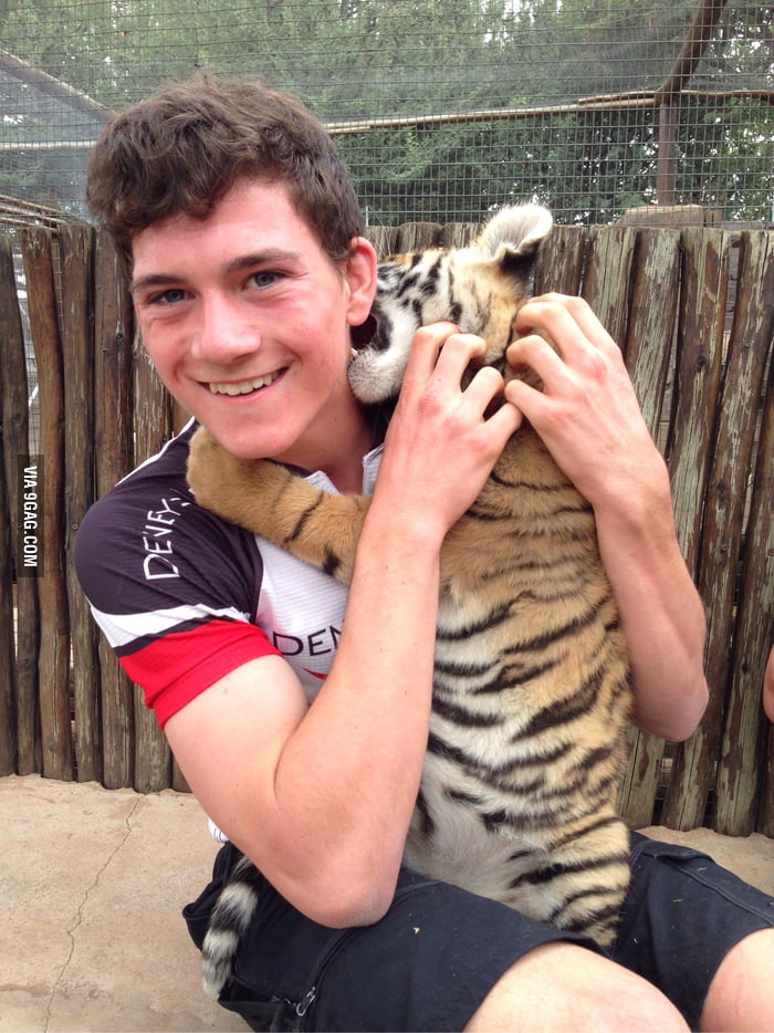 Rawr human you are mine now - 9GAG