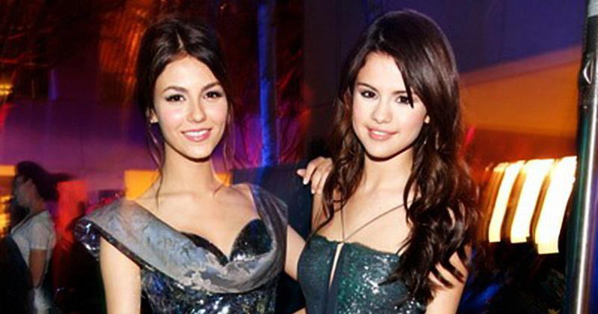 Victoria Justice and Selena Gomez - 9GAG