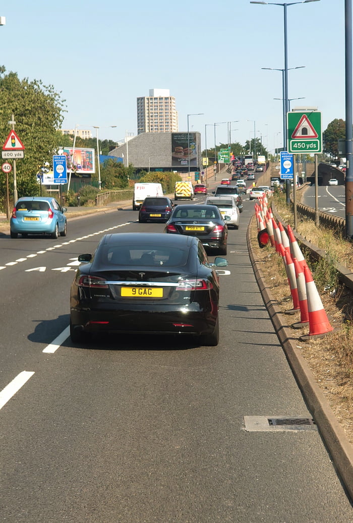 Official 9GAG car? - 9GAG