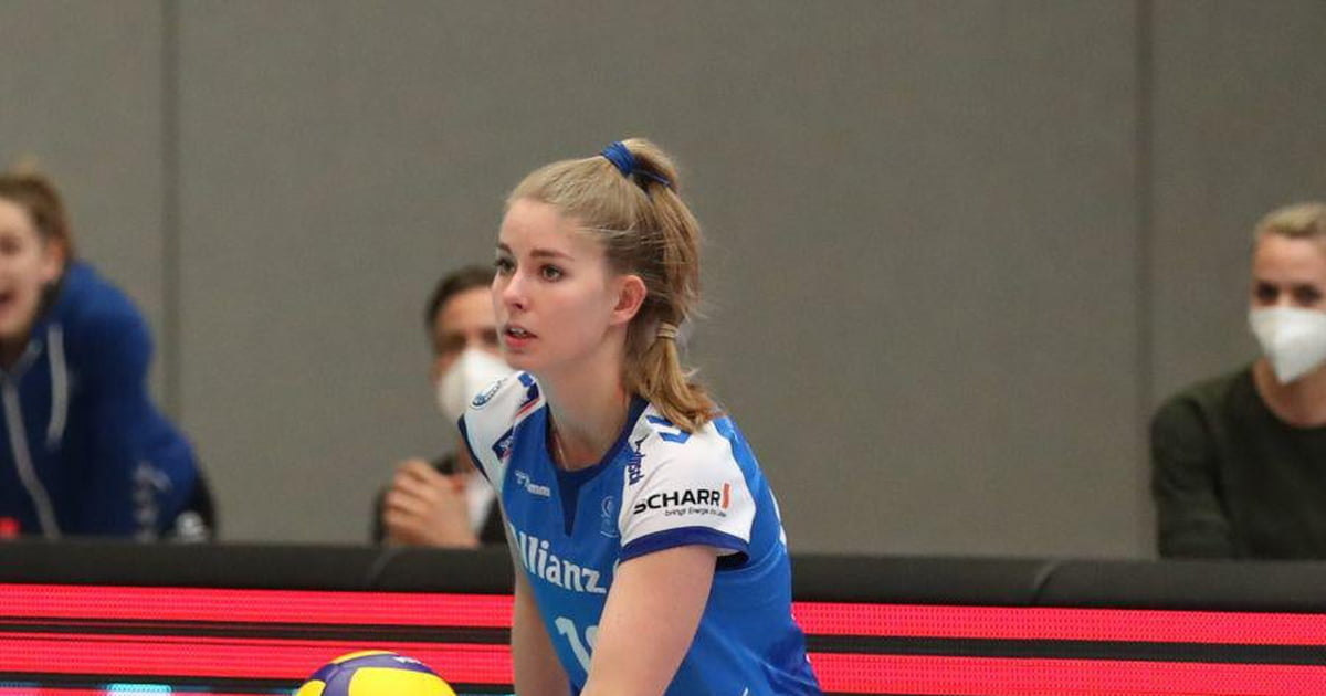 German Volleyball player Pia Kästner - 9GAG