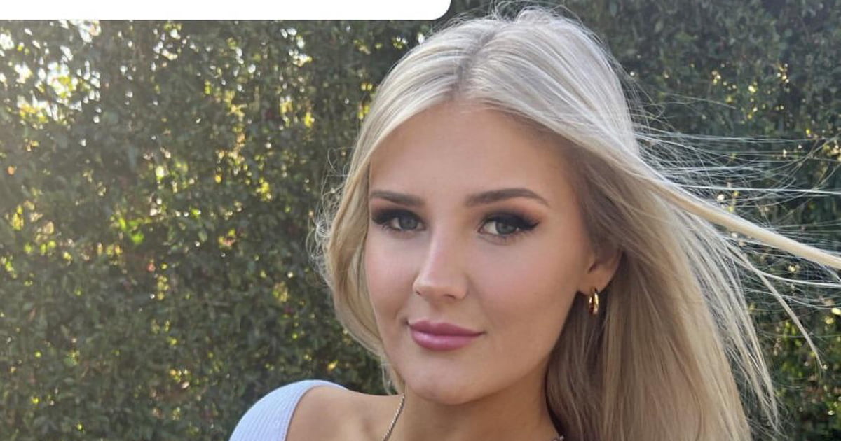 Allie Dunn is stunning - 9GAG