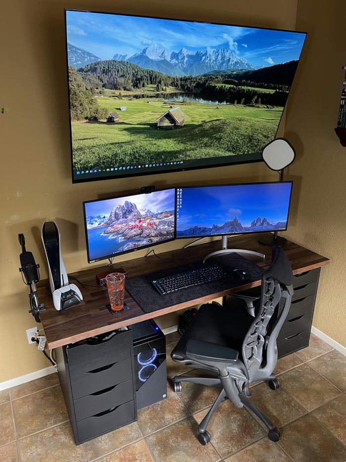 Desk Setup 2022 Update - 9GAG