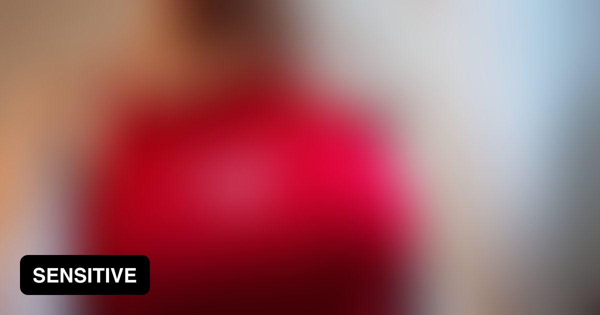 Missing something - 9GAG