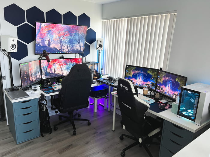 New apartment means new His / Hers setup - 9GAG