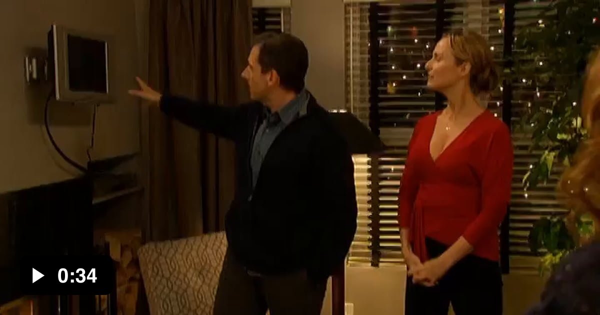 The dinner party blooper - 9GAG