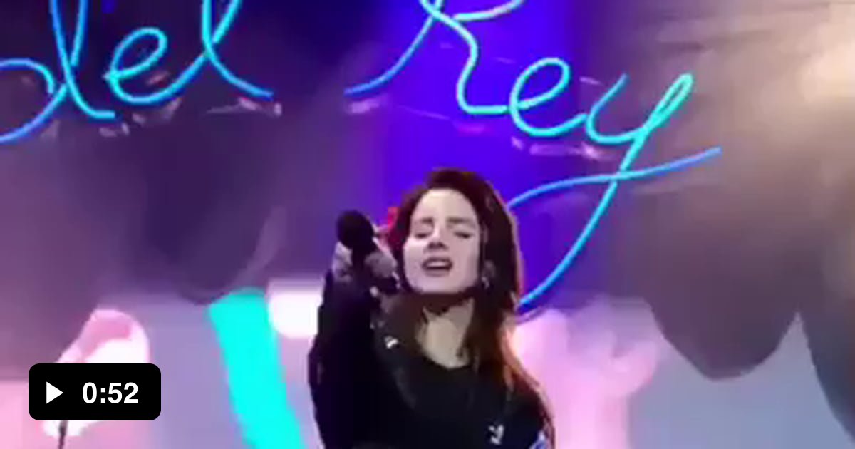 Lana del Rey and a rude fan - 9GAG