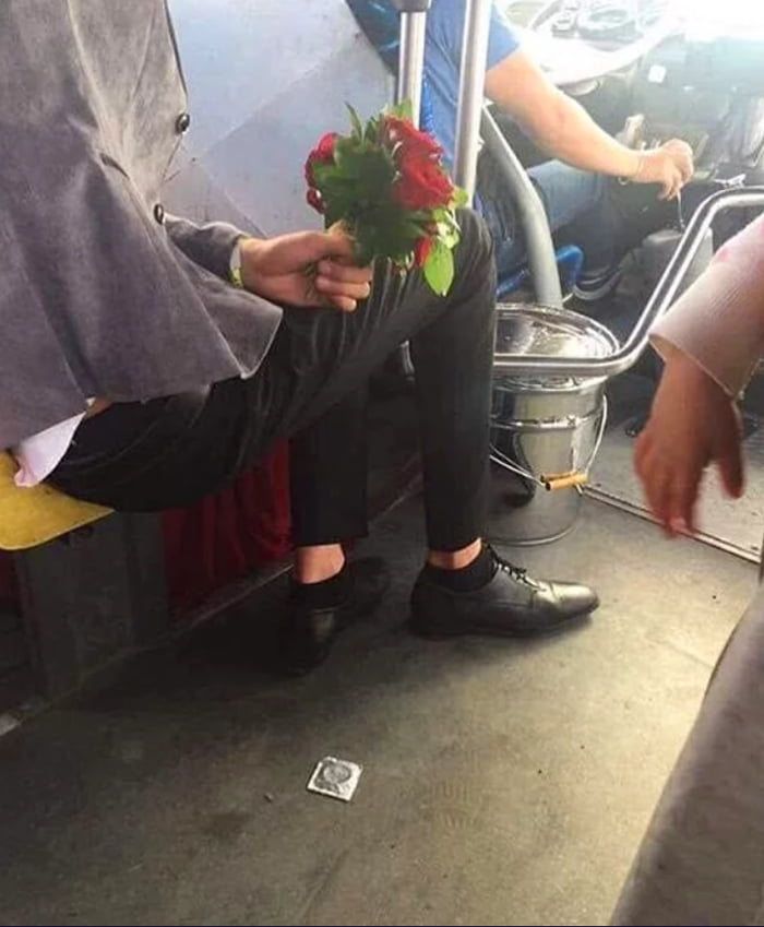 Yo bro you dropped something romantic - 9GAG