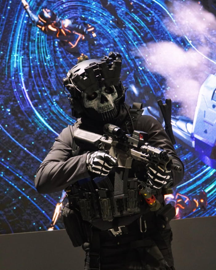 COD MW Ghost Cosplay at Gaming Istanbul (2023) - 9GAG