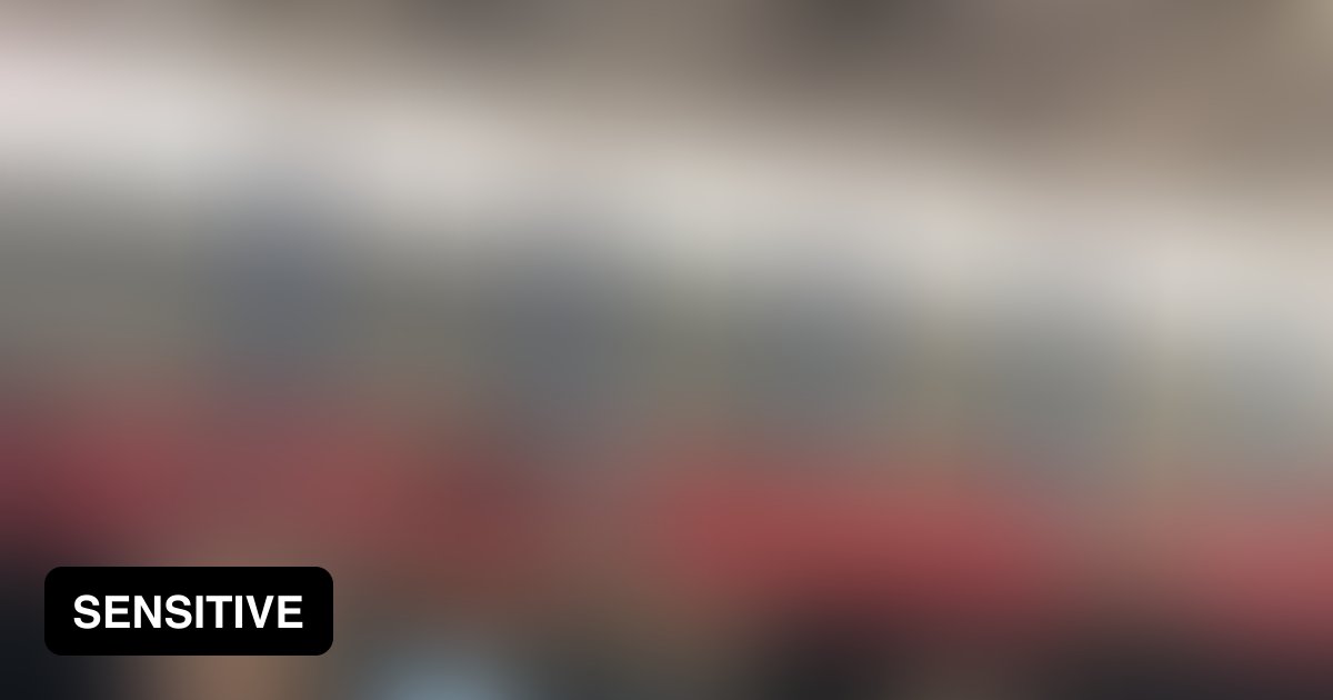 Are they clapping to humor her? - 9GAG