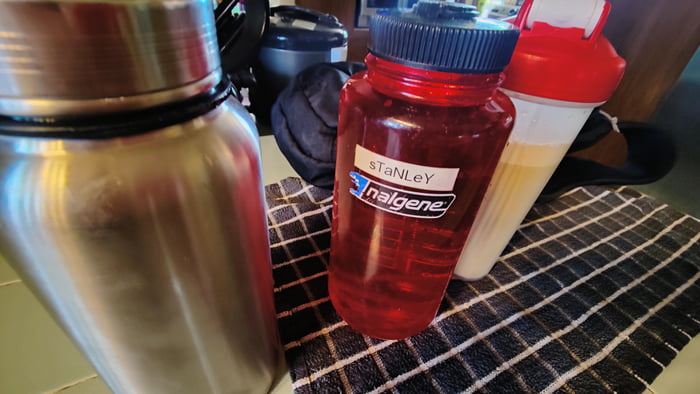 Dad's "New" Gym Water Bottle - 9GAG