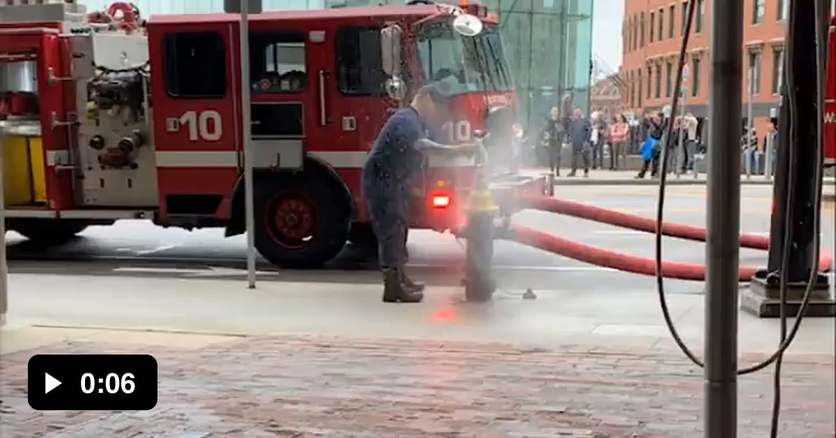 Cooling down on a hot summer day - 9GAG