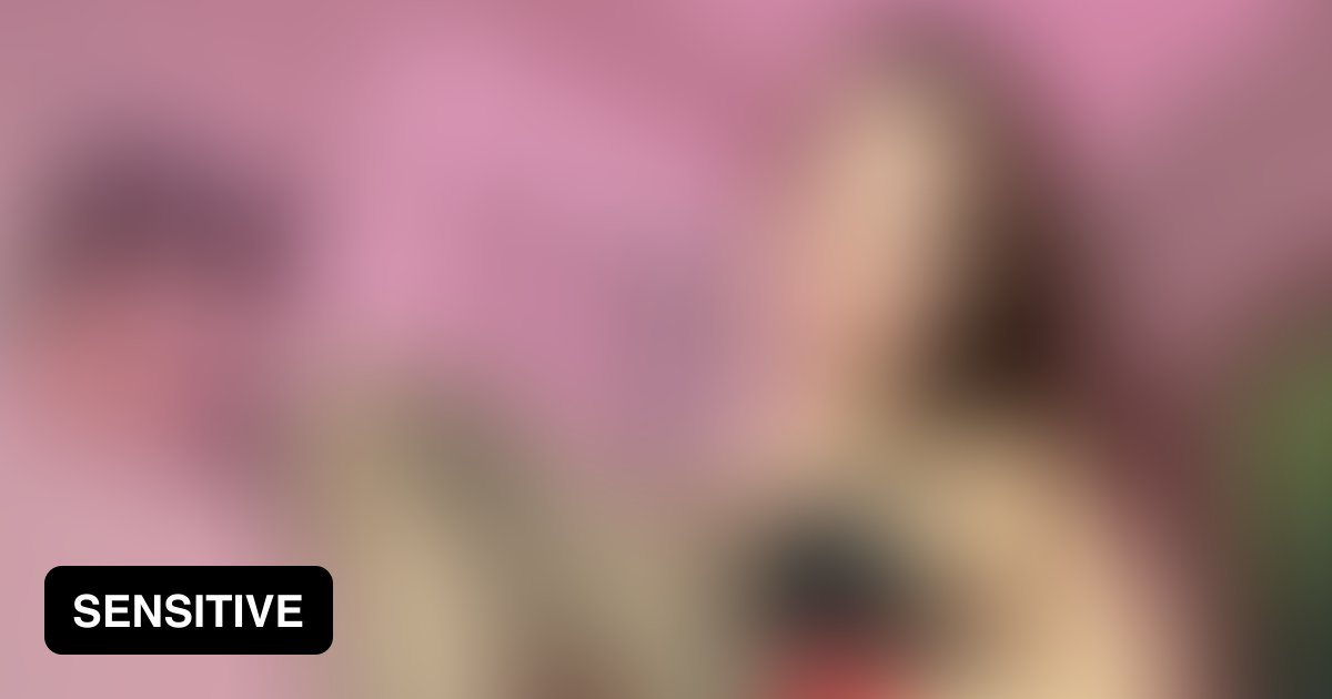 Thigh highs with a flash of red - 9GAG