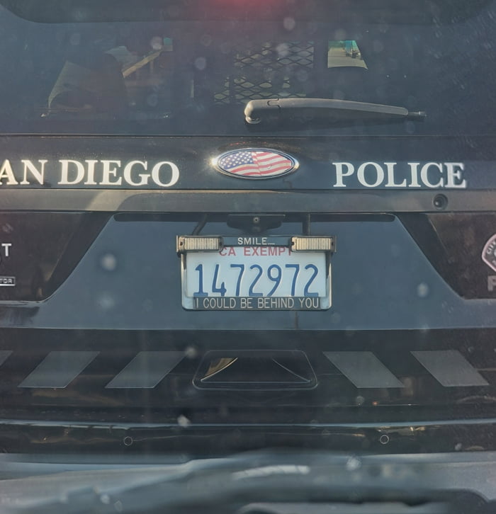 Not Sure If Po Po Spreading Good Vibes Or 9GAG Not Sure If Po Po Spreading Good Vibes Or 9GAG