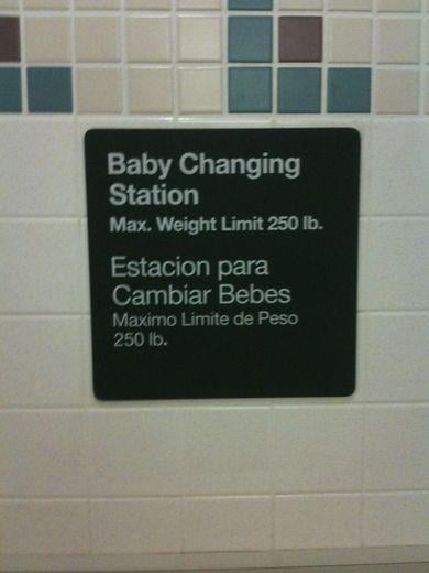 That's one hefty baby - 9GAG