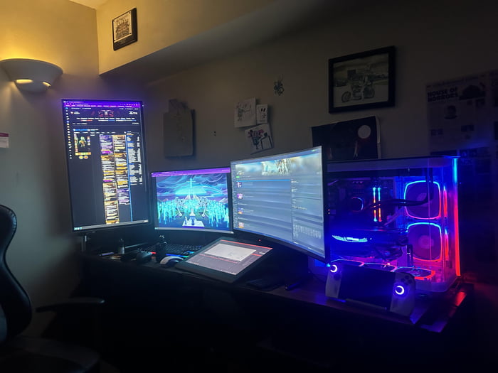 2025, need more screens - 9GAG