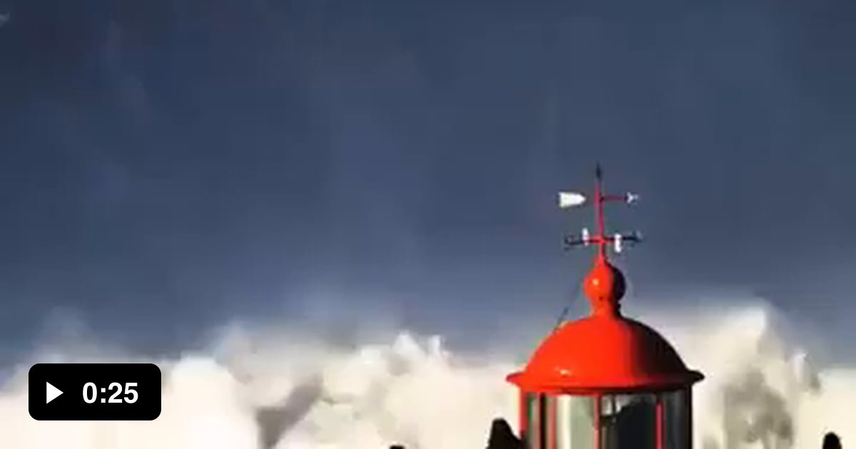 Rodrigo Koxa smashes world record with largest wave ever surfed - 9GAG