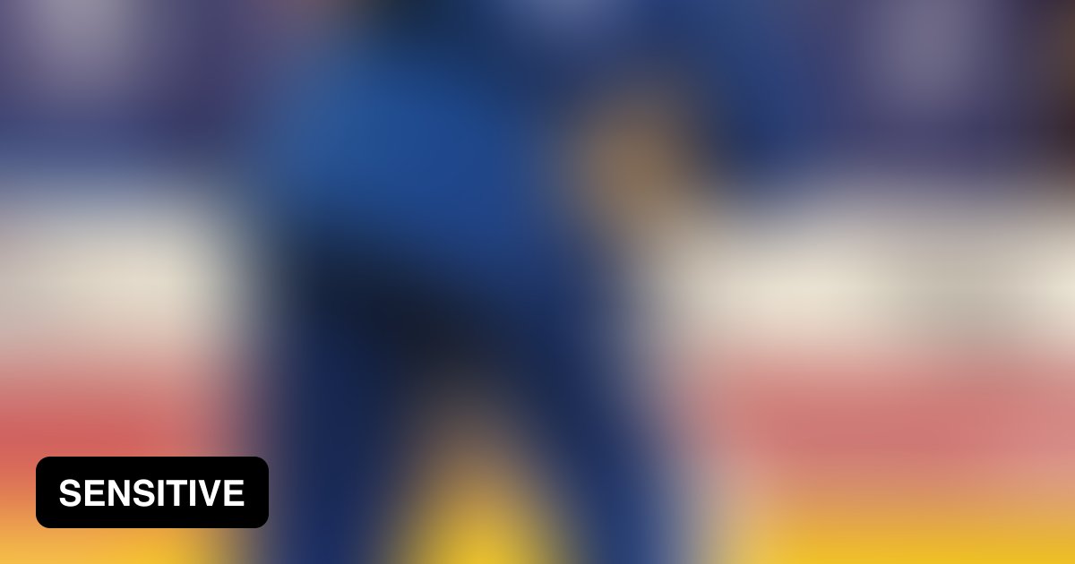 The girl in blue: "Ok, you win" - 9GAG