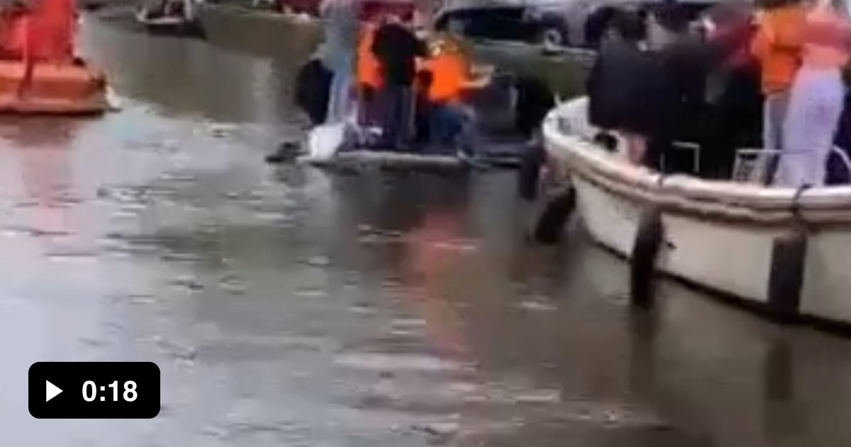 Kingsday boat sinking in Amsterdam - 9GAG