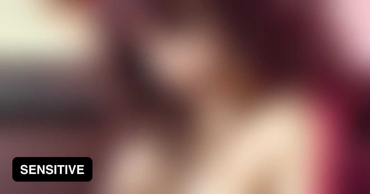 18yo alt student with bare titty - 9GAG