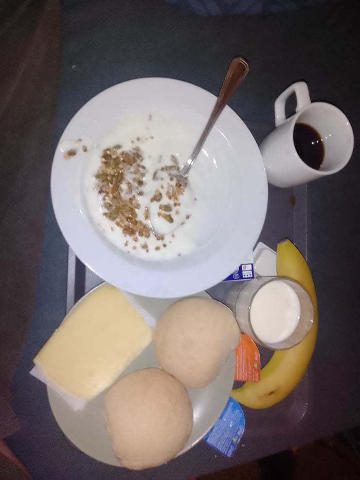 Breakfast at the shelter. 2 euro. Will post about 12 and 18 food later ...