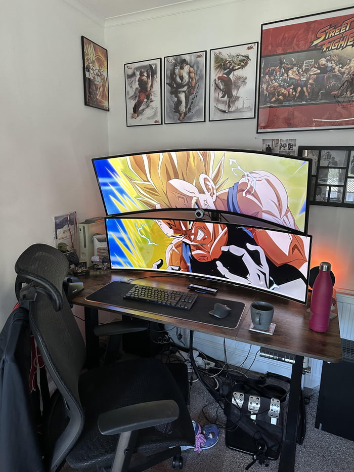 Gaming and working station - 9GAG