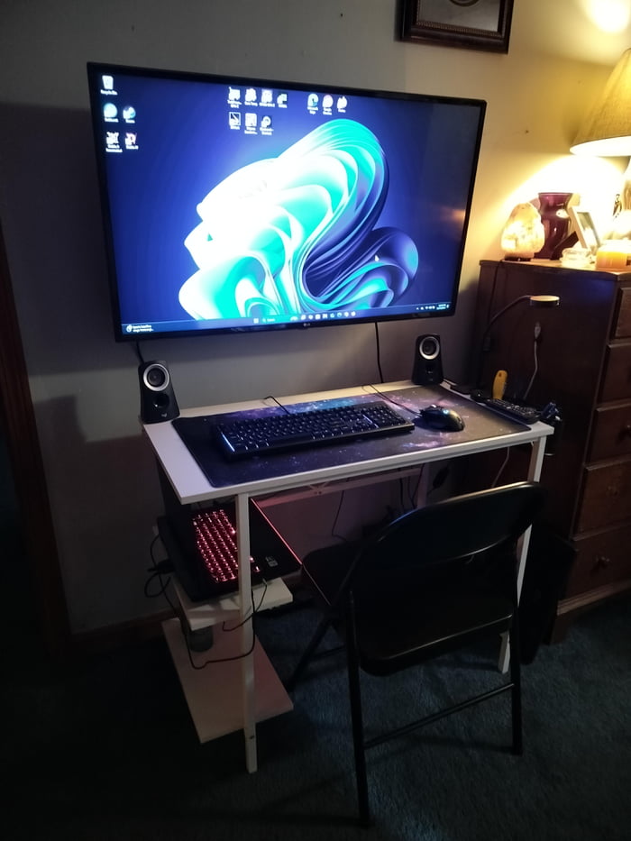 Guest gaming setup - 9GAG