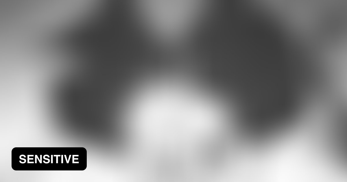 Typical cat behaviour - 9GAG