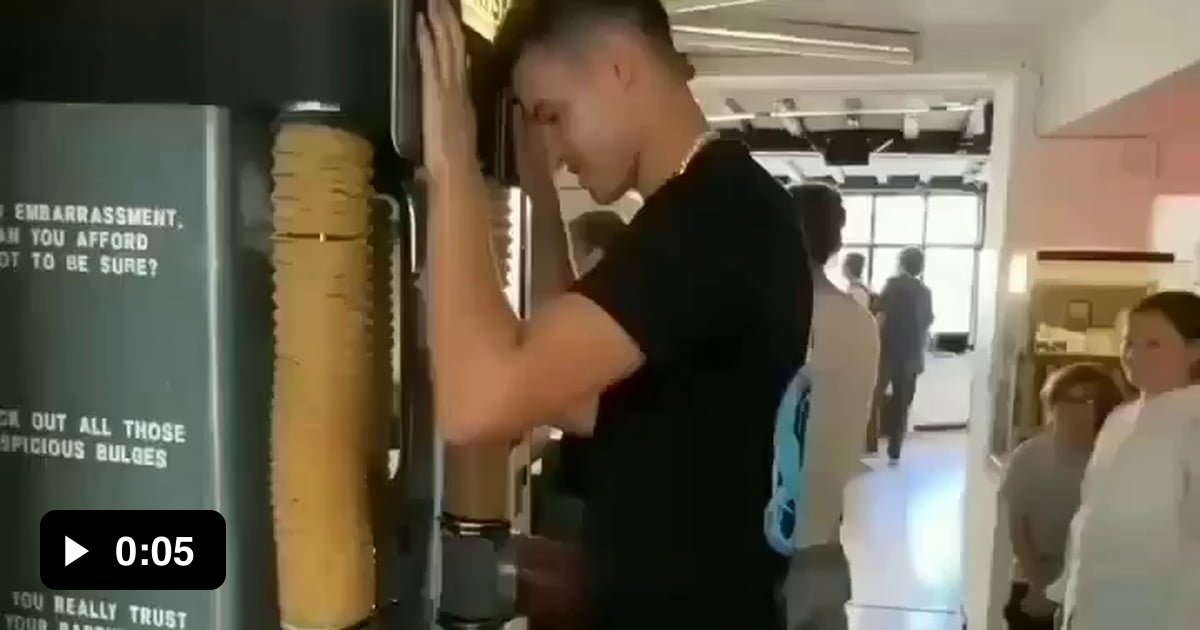 Funny sound machine - 9GAG