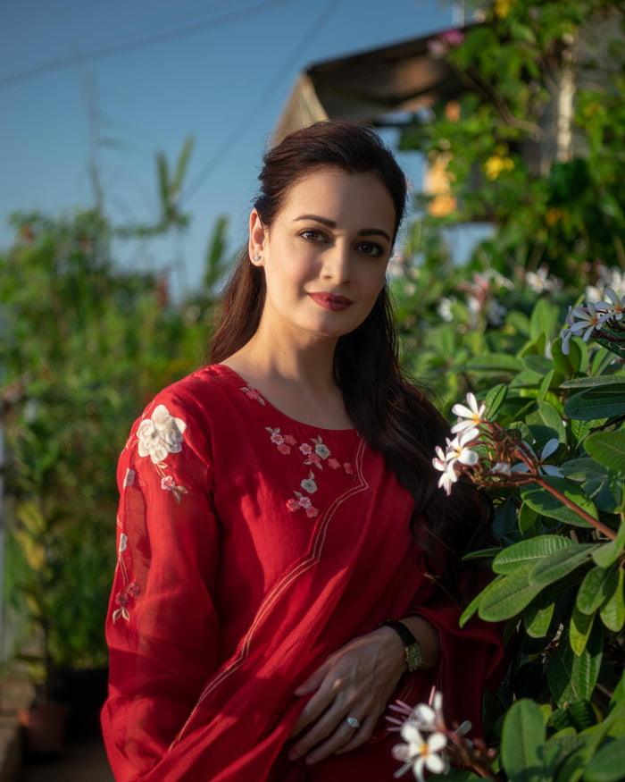 Diya Mirza - 9GAG