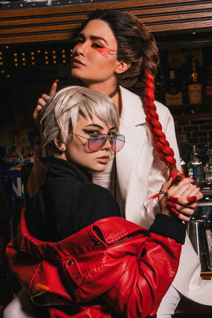 Loba and Valkyrie dating in the pub - 9GAG