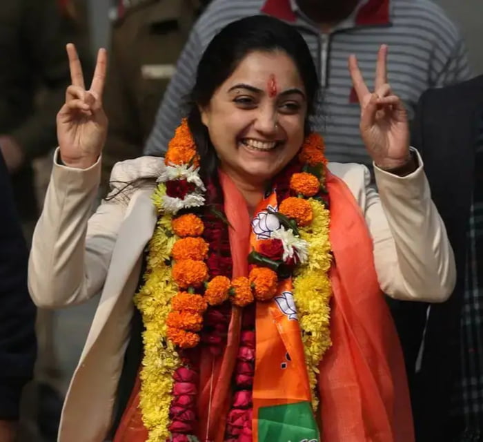 Sanatani sherni behen ko "Happy Birthday". We stand with you forever ...
