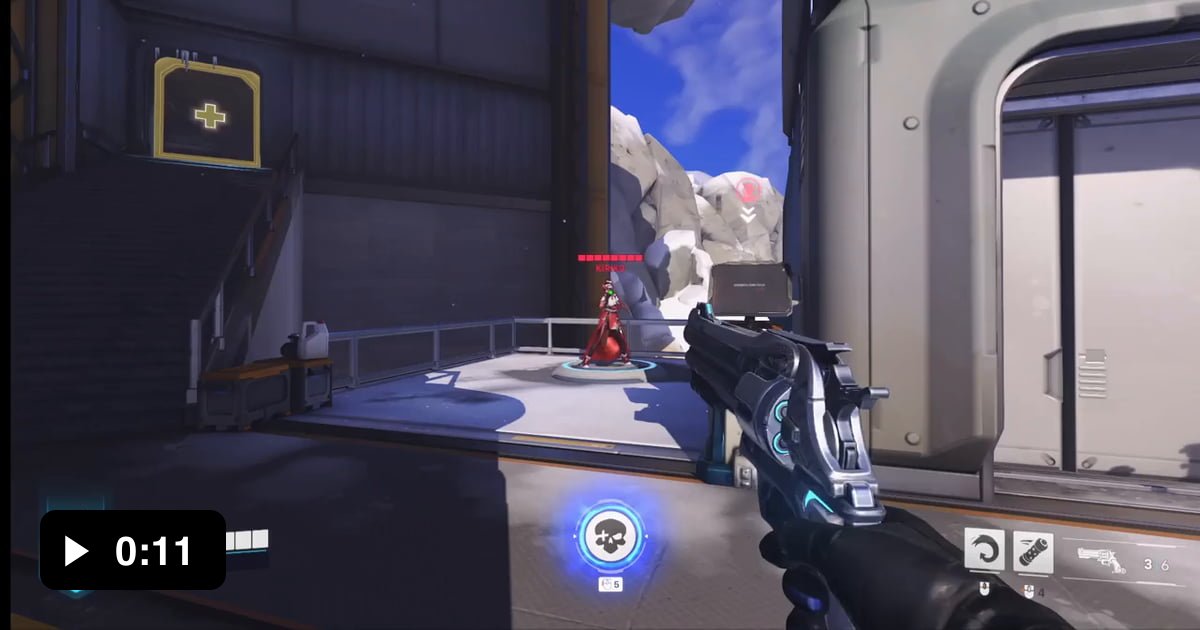 Kiriko's Comically Large Hands Block her Head Hitbox - 9GAG