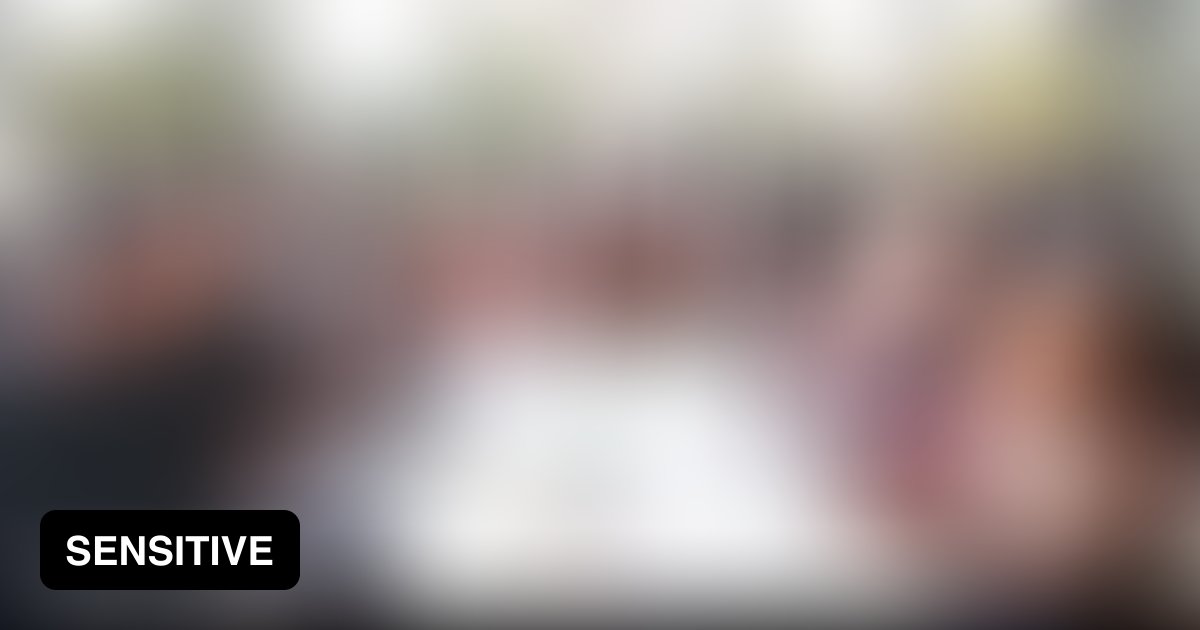 The best Jabba cosplay I've ever seen - 9GAG