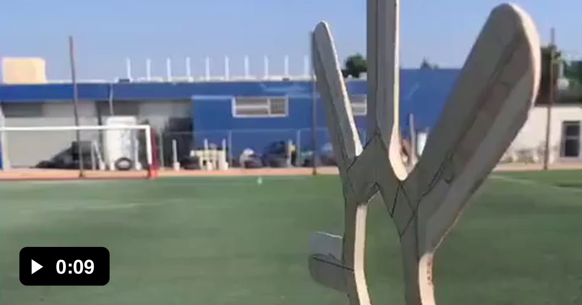 The frisbee returns exactly to where it takes off - 9GAG