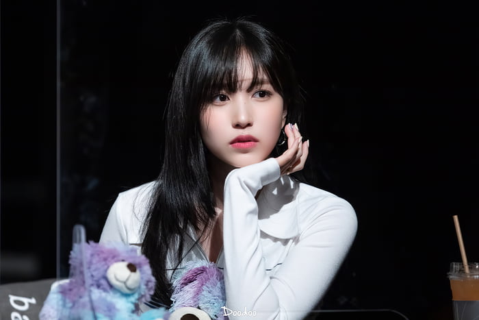 DooDoo_22 Twitter Update - Mina with bangs - 9GAG