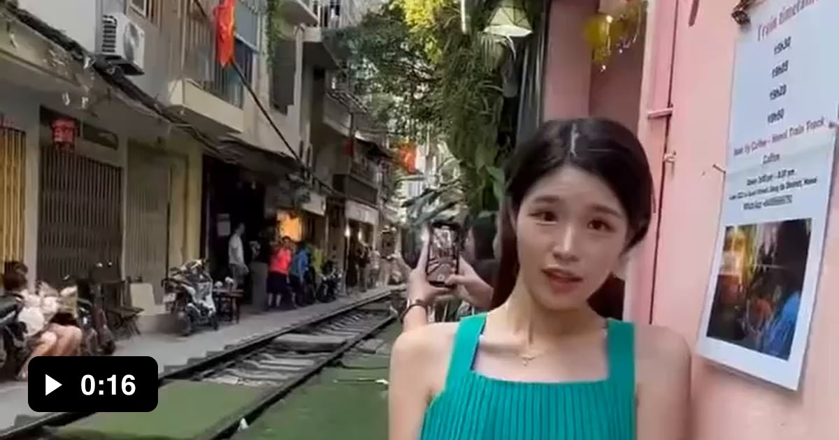 When you invited a girl on a date to a not very expensive place. - 9GAG