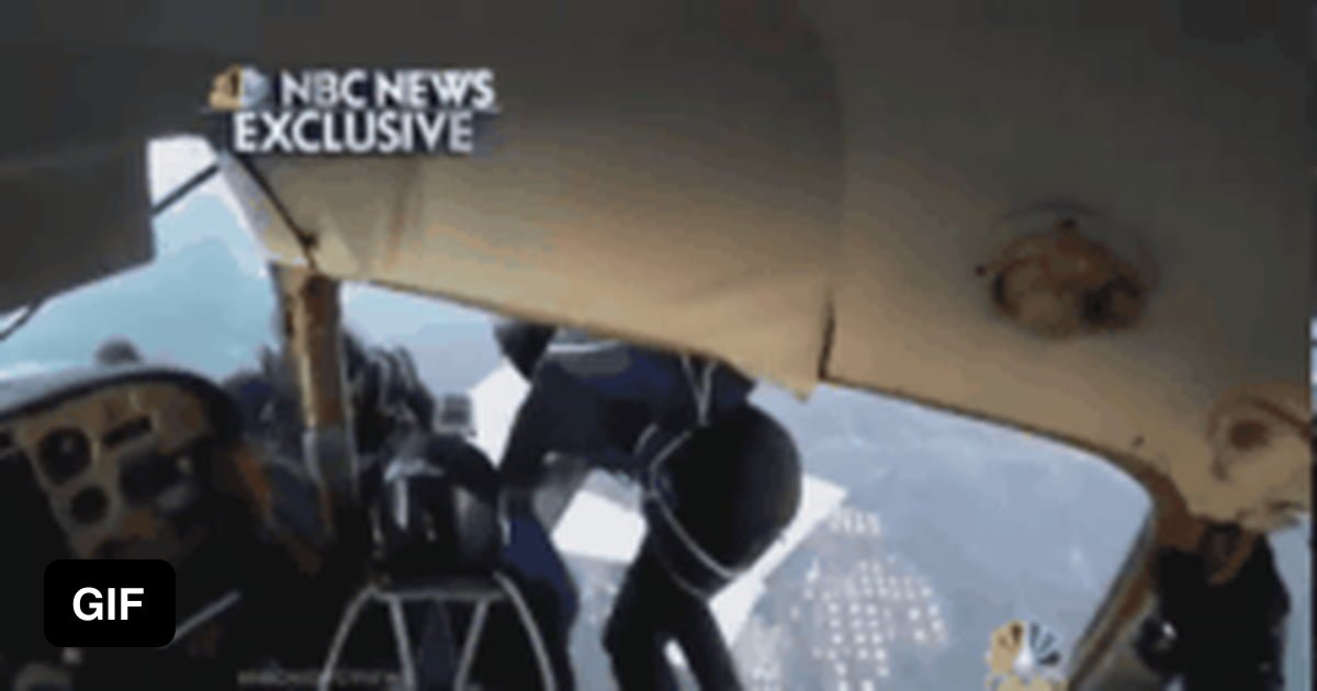 Insane skydiving mid-air plane crash - 9GAG