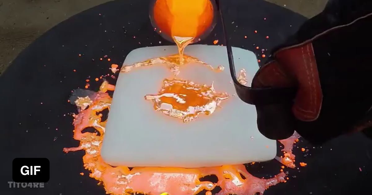 Molten Copper vs Dry Ice - 9GAG