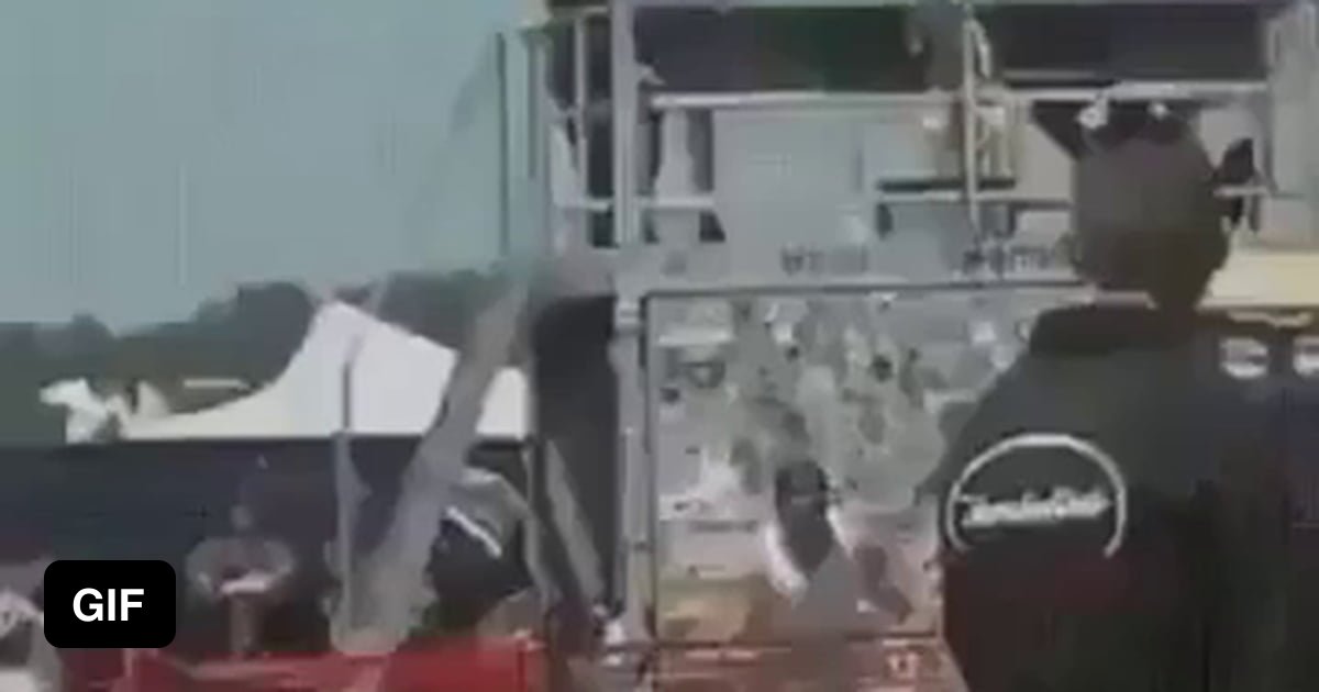 Security fail - 9GAG