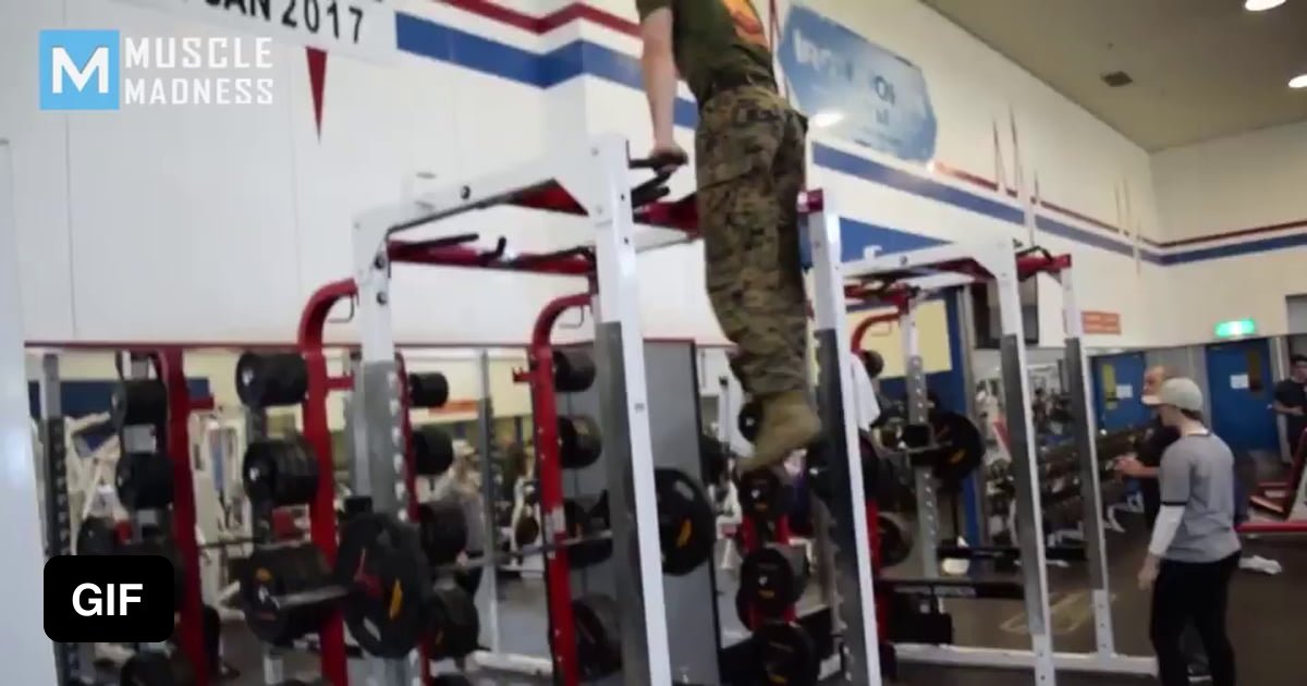 Marine doing pull ups - 9GAG