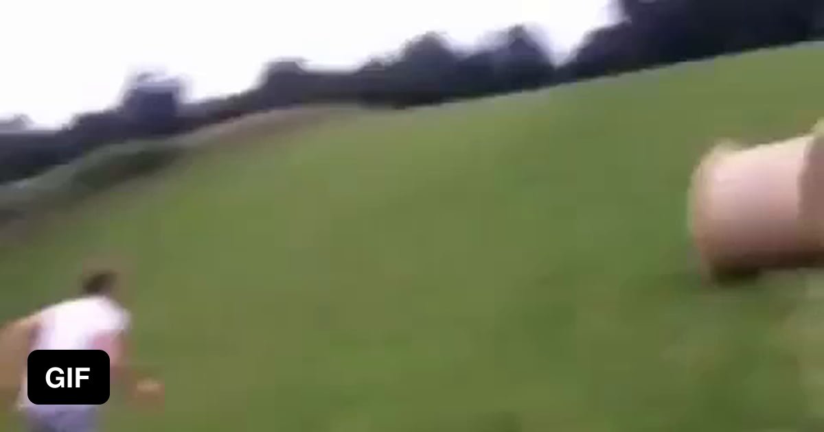 Gonna jump over this haystack - 9GAG