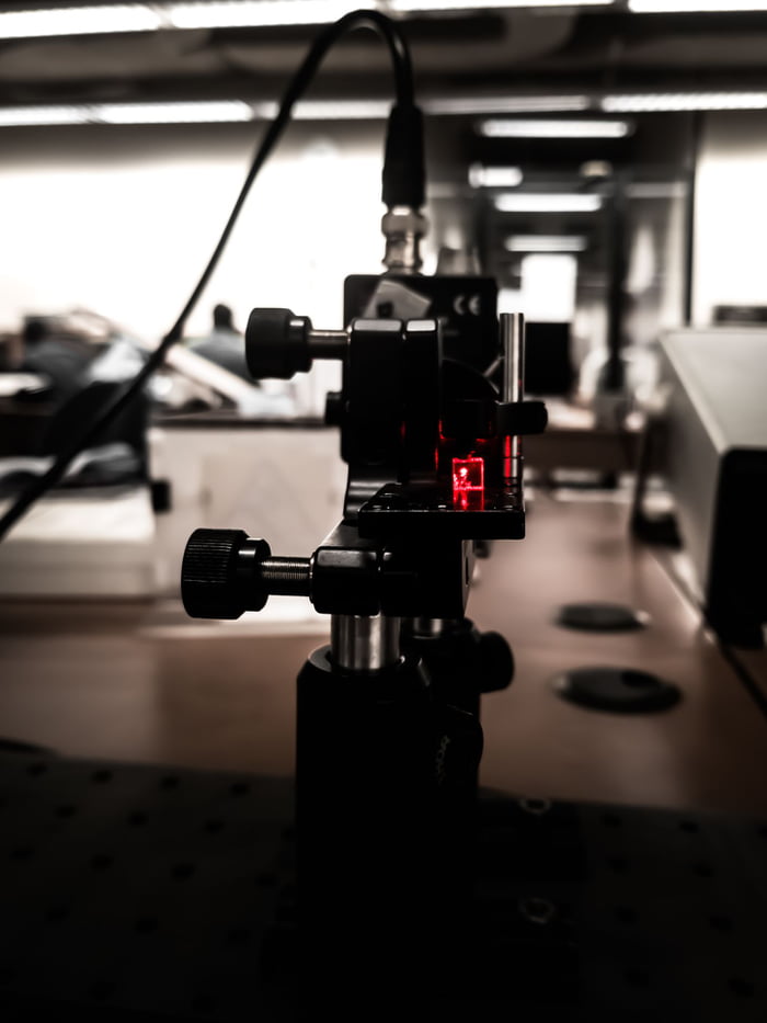 Freakin' lasers - 9GAG