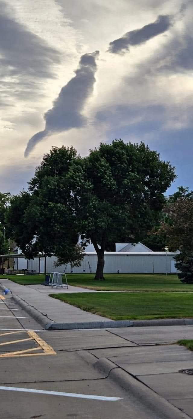 Sky doggo spotted - 9GAG