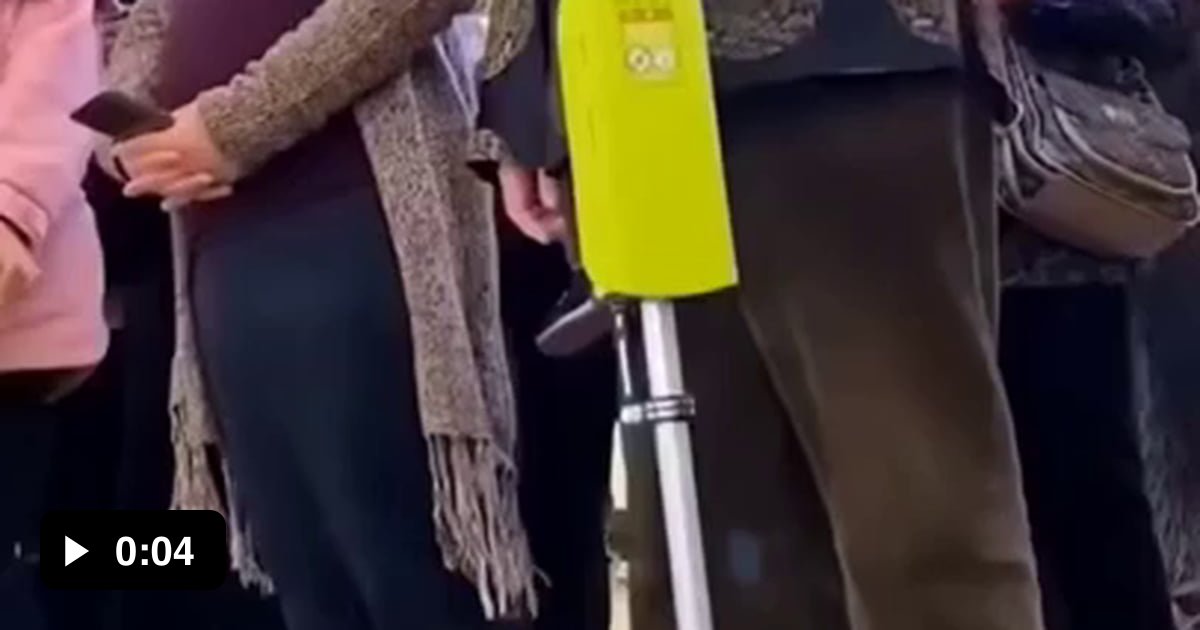 Instant chair - 9GAG