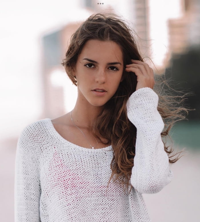 Emily Feld - 9GAG
