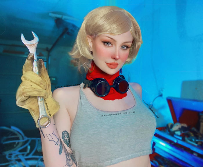 Amanda Holliday cosplay by HayleyRudolph - 9GAG