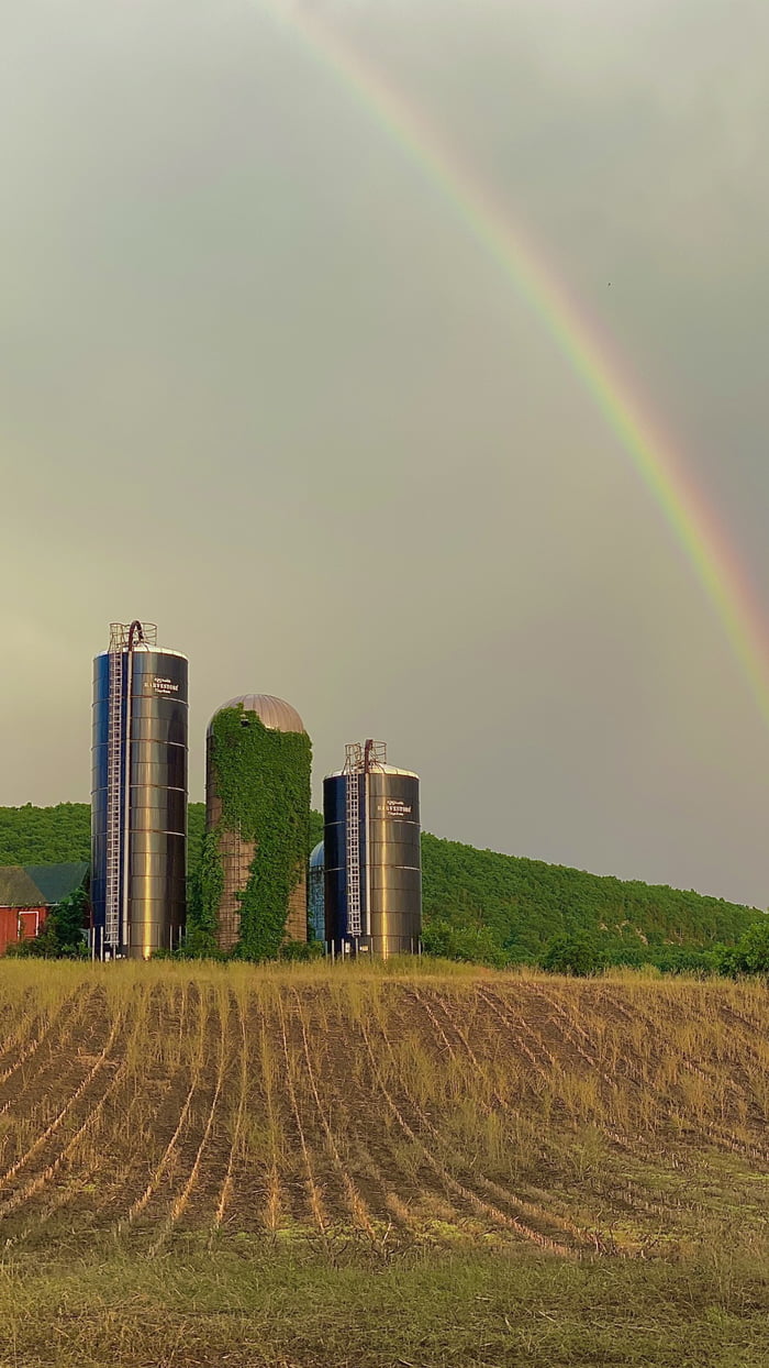 Rainbow over a NY Farm. - 9GAG