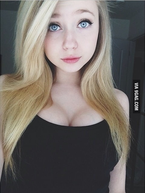 Big blue eyes - 9GAG