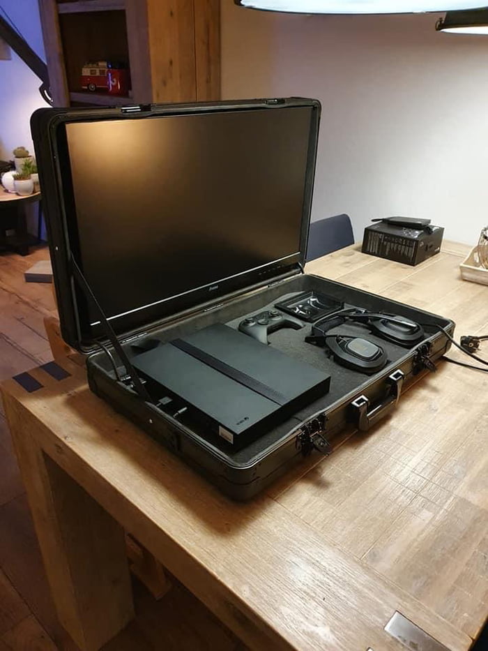 Build myself a portable gaming setup. - 9GAG