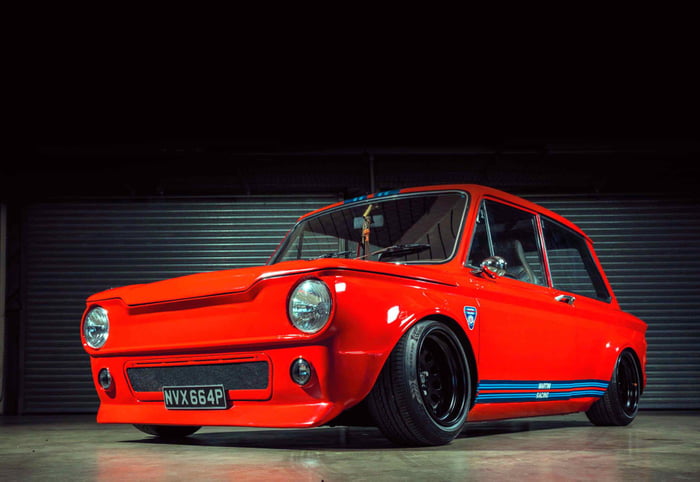 Hello 9gag Car-fans! I want to see some of your favorite boxy cars! - 9GAG